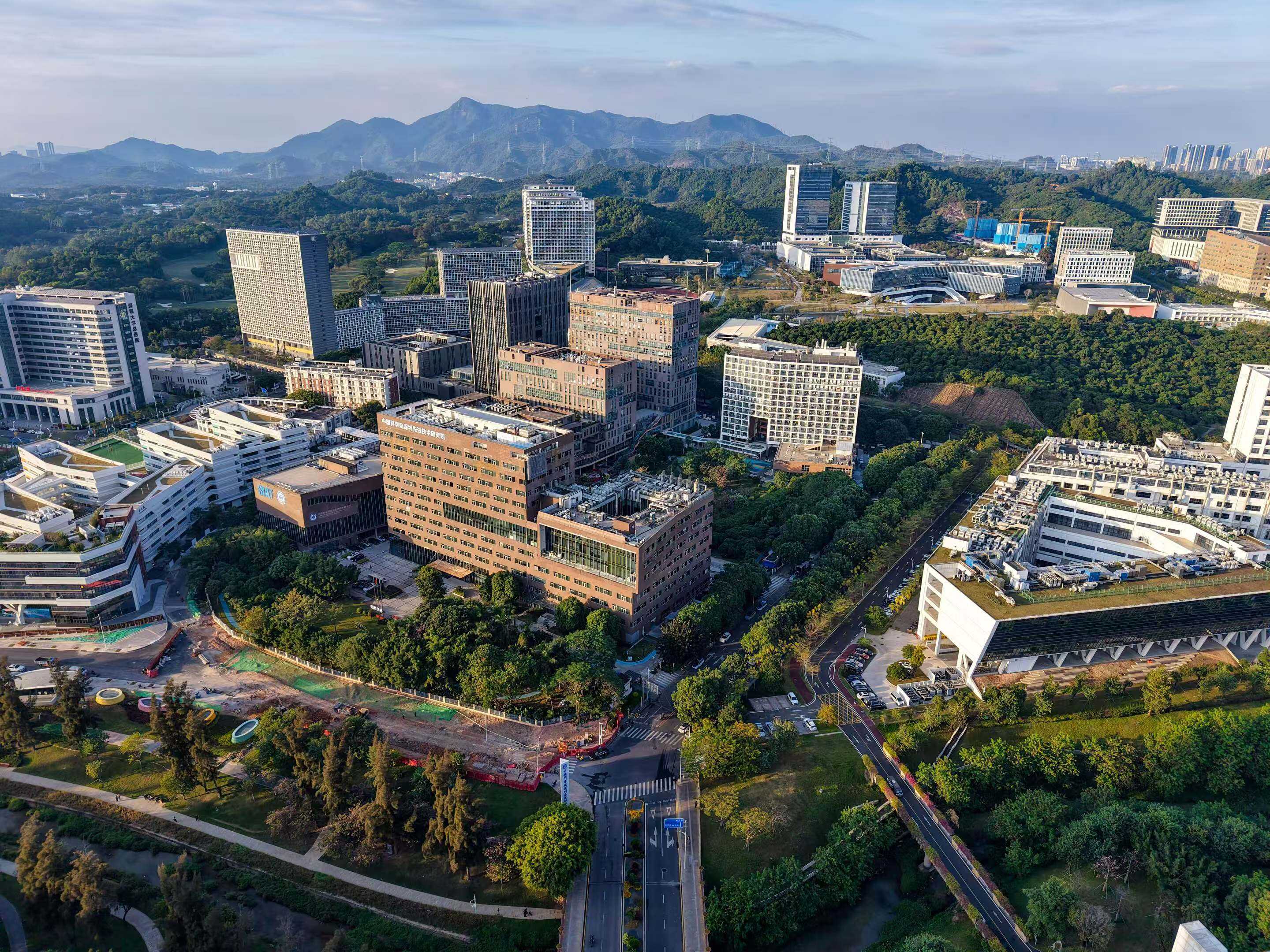 《知行》SIAT电子期刊第0043期--中国科学院深圳先进技术研究院